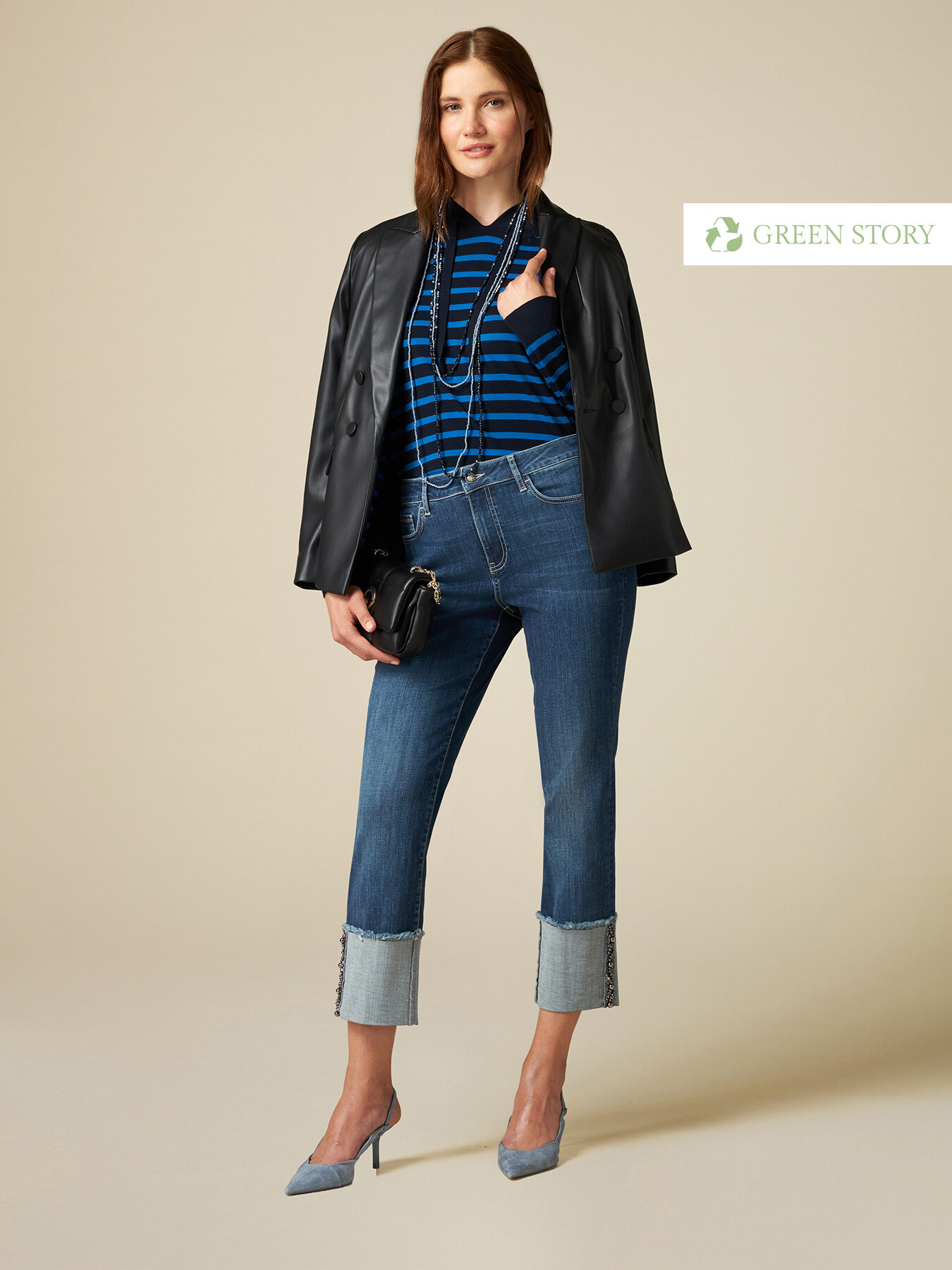 Eco-friendly cropped jeans with turn-ups and jewel embroidery