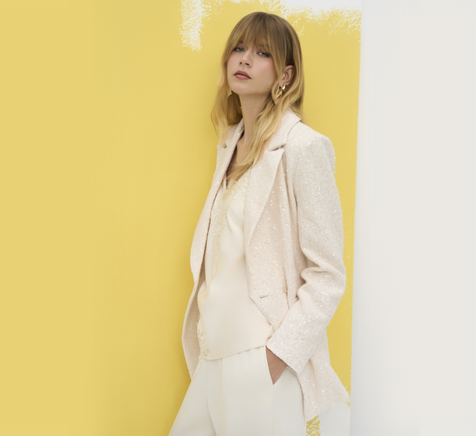 Blazer de manga corta con aplicación floral